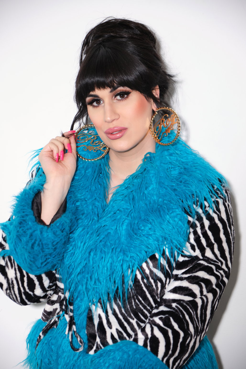 Roz Hernandez dishes on 'Peeing in empty bottles,' her ghost-hunting ...