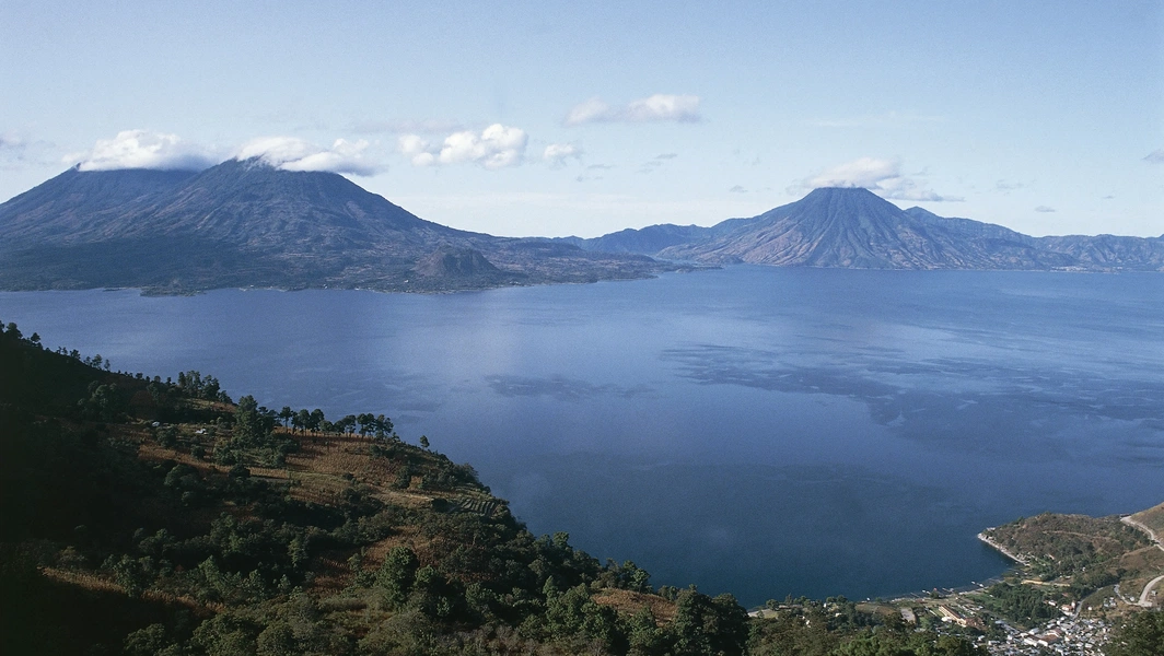 Submerged Maya city beneath Lake Atitlán