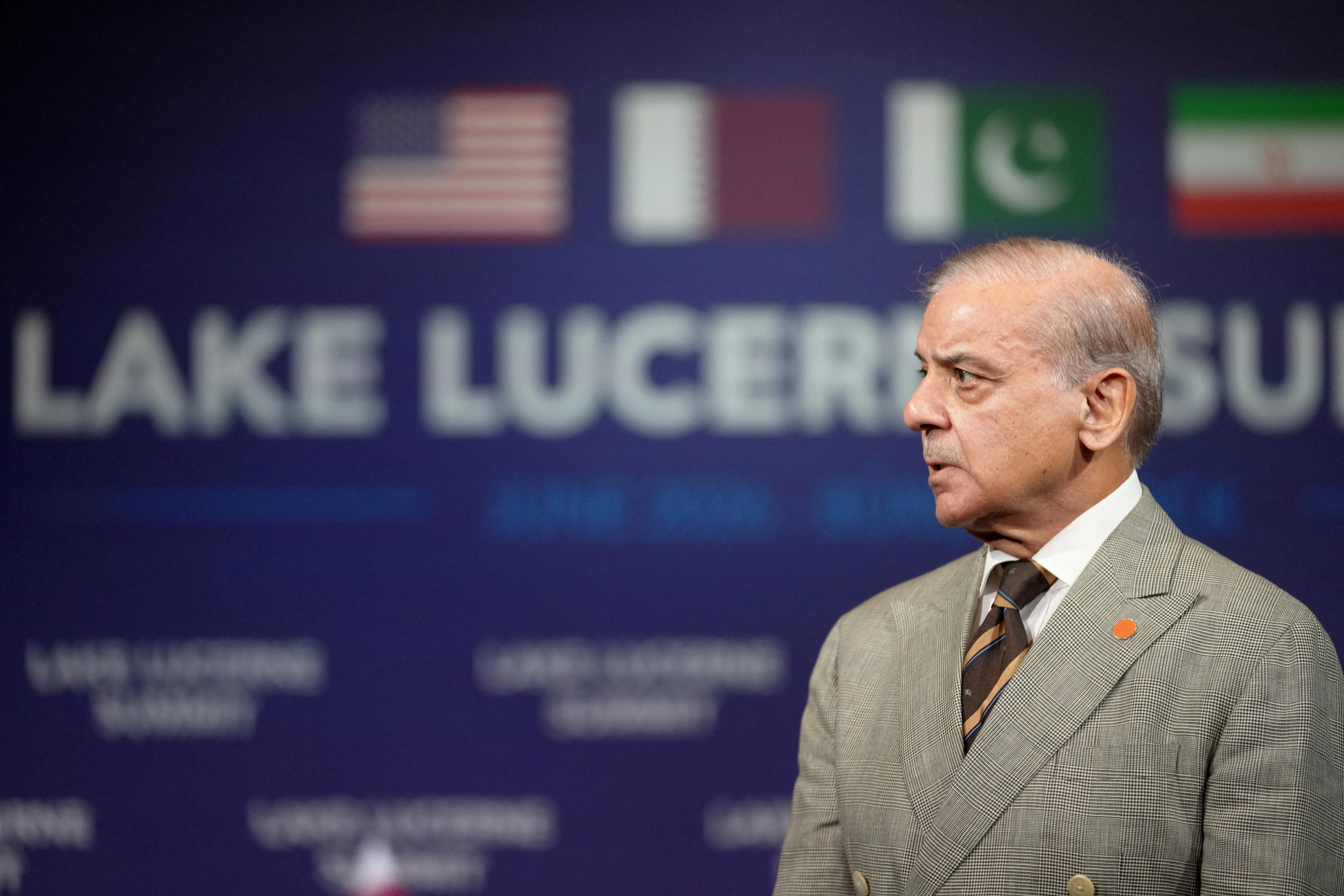 Pakistan emerges key player in Iran talks as Vance praises Islamabad