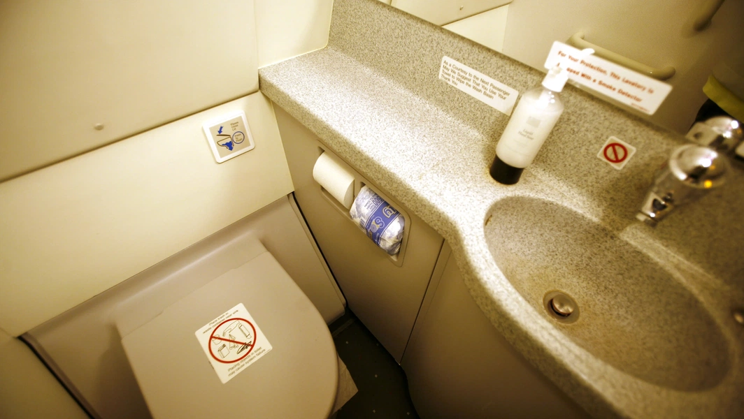 5 travel habits that can lead to dehydration