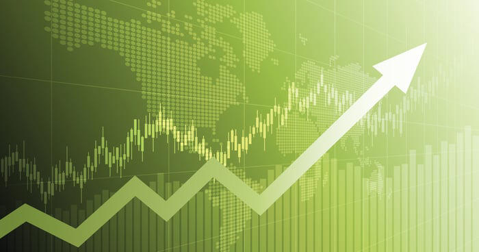 Bloom Energy soared after a new AI power report. Is the fuel cell stock ...