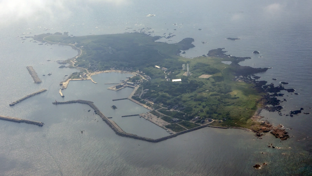 7 islands with haunting histories and legends