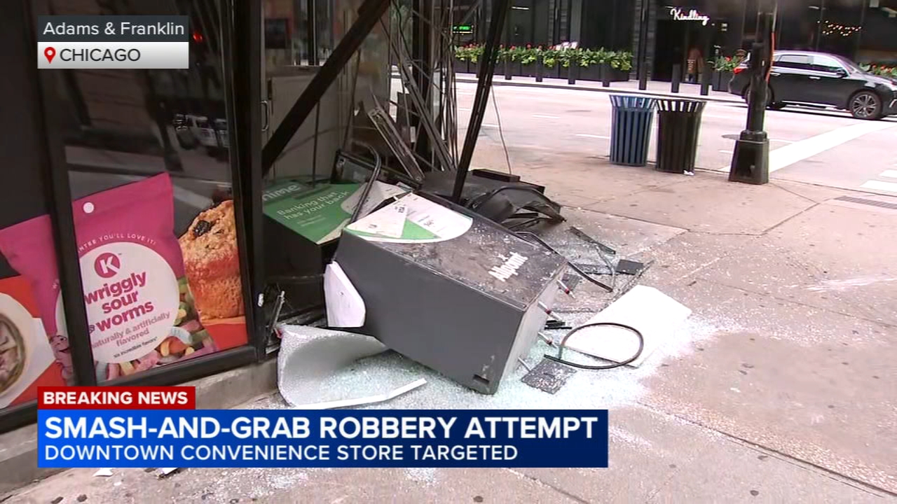Circle K store damaged in smash-and-grab in Chicago's Loop, police say