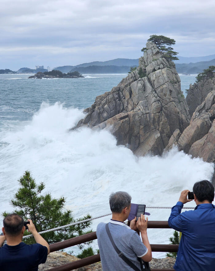High waves