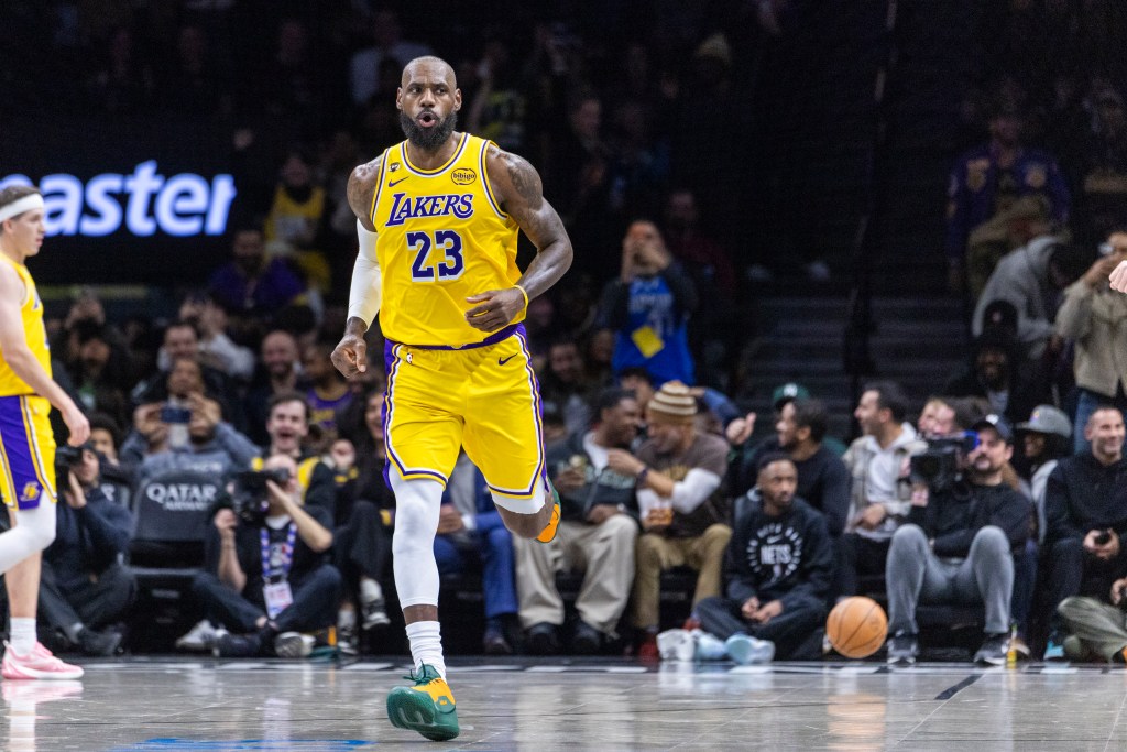 LeBron James gets different Father’s Day messages from sons Bronny, Bryce