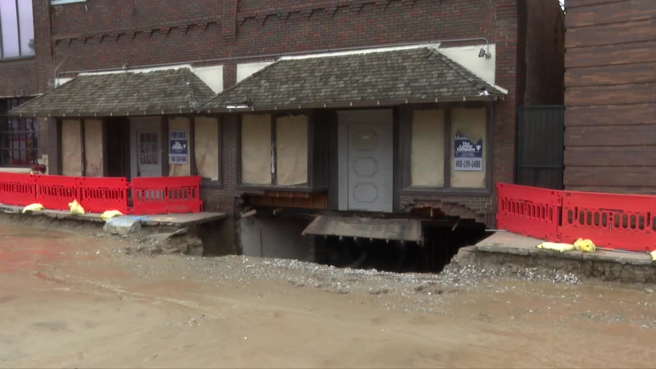 Sinkhole opens near 38th and Farnam streets, prompting building evacuations