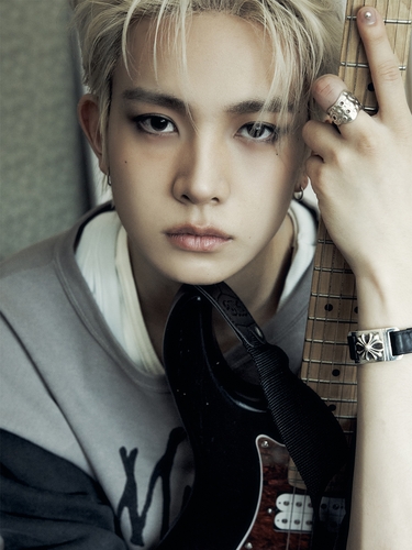 Former Enhypen member Heeseung re-debuts as Evan