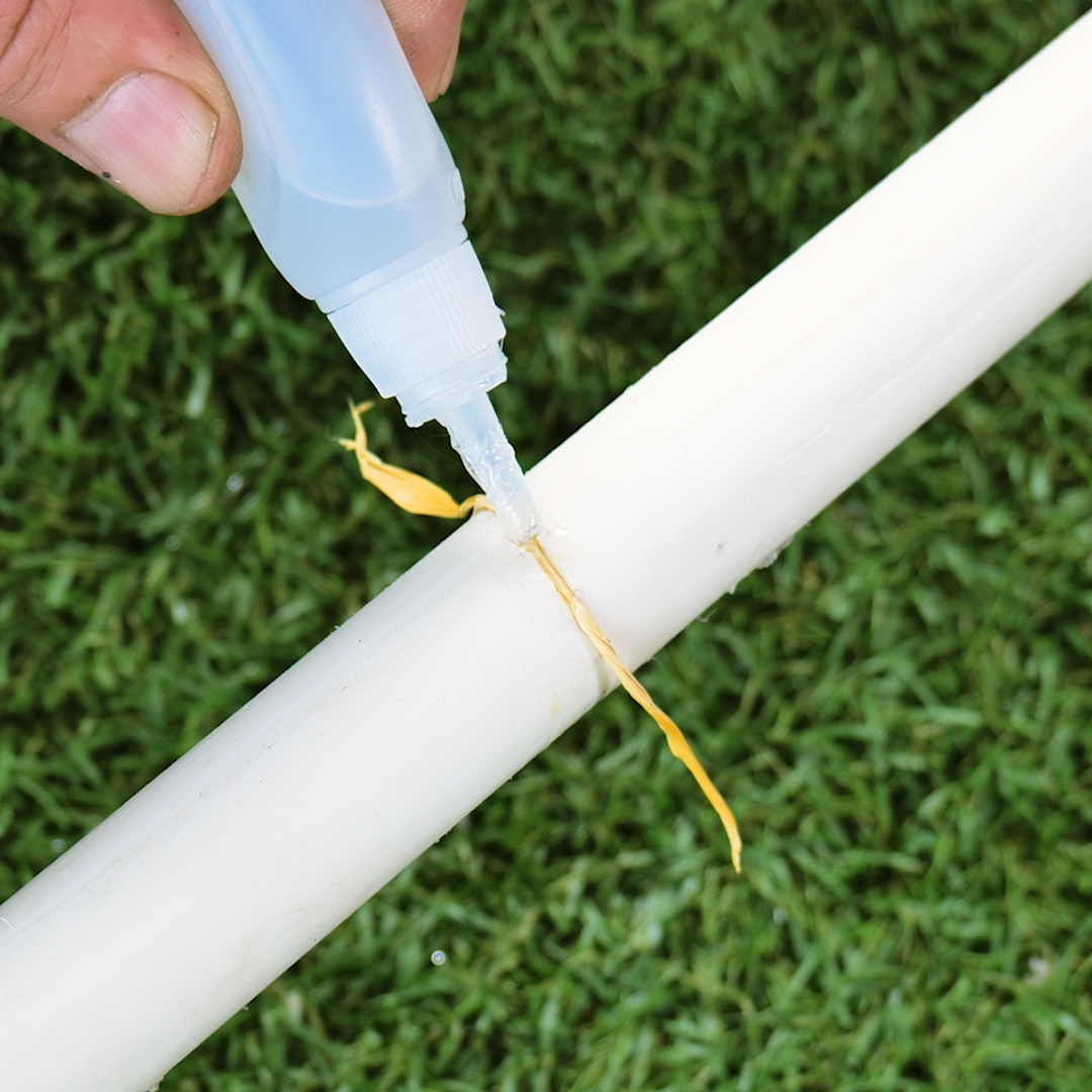 Quick and easy DIY tip for your broken pipe! 🛠️🔧