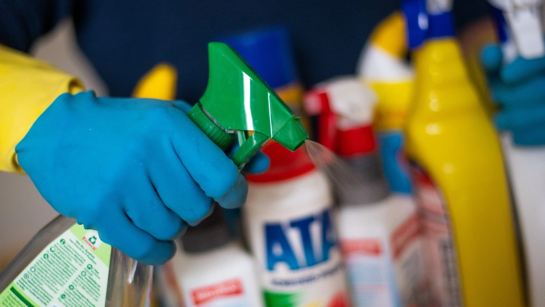 Why all-purpose cleaners leave streaks on glass
