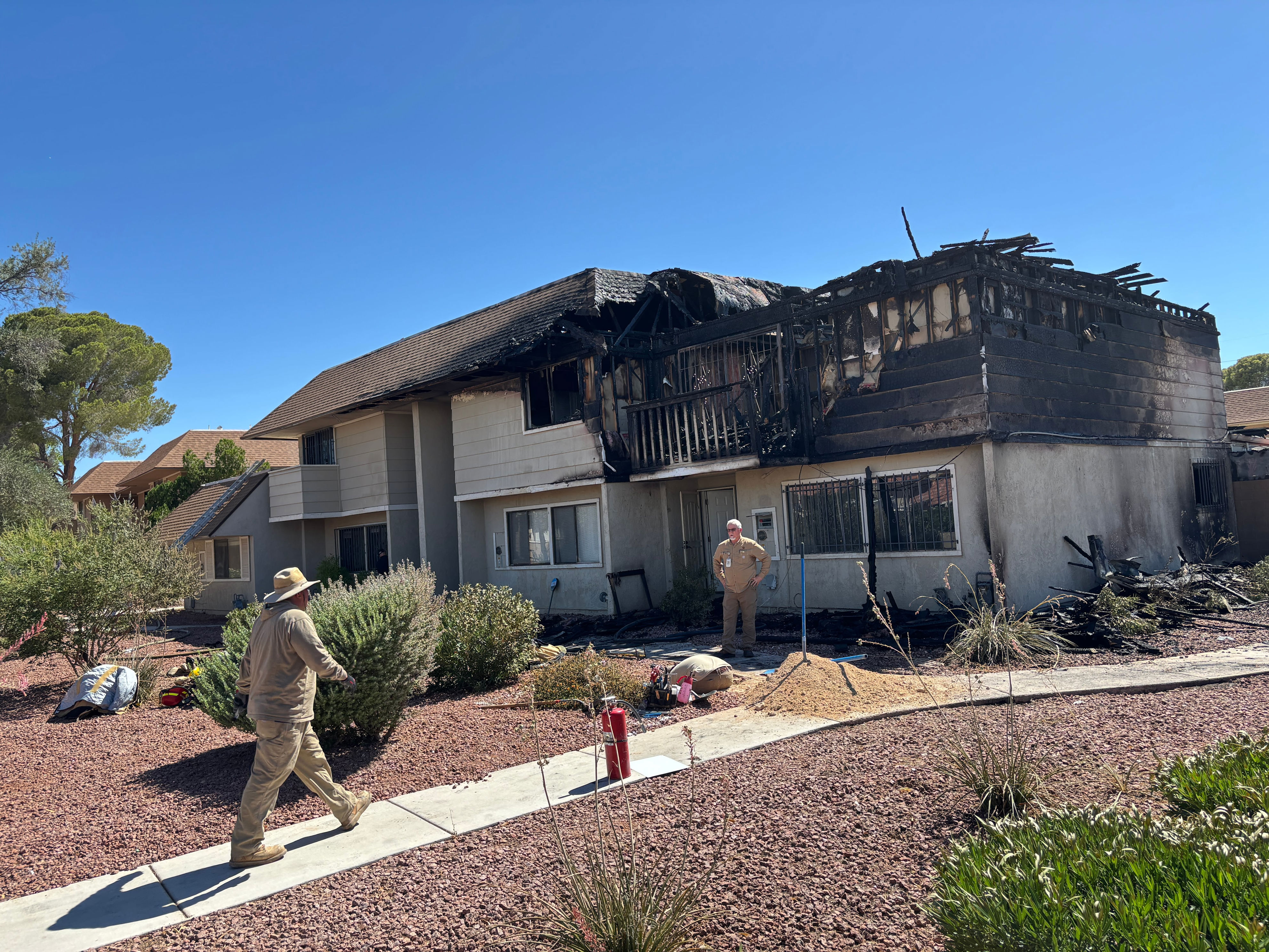 House fire breaks out at Paradise Valley Townhomes in Las Vegas Sunday ...
