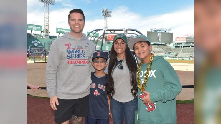 Navy mom's surprise homecoming at All-Star game creates unforgettable ...