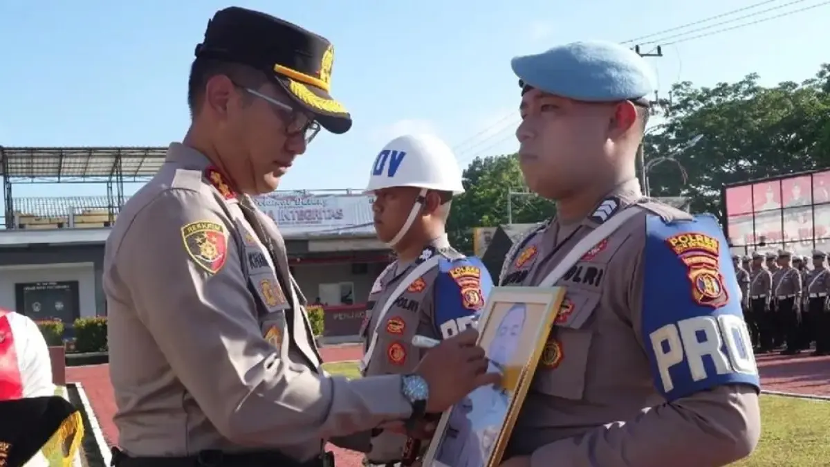 Nol toleransi judi online, Polres Kukar pecat tidak hormat anggota yang ...