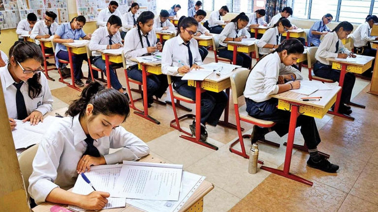 CBSE lets class 12 students inspect answer books after no-change review
