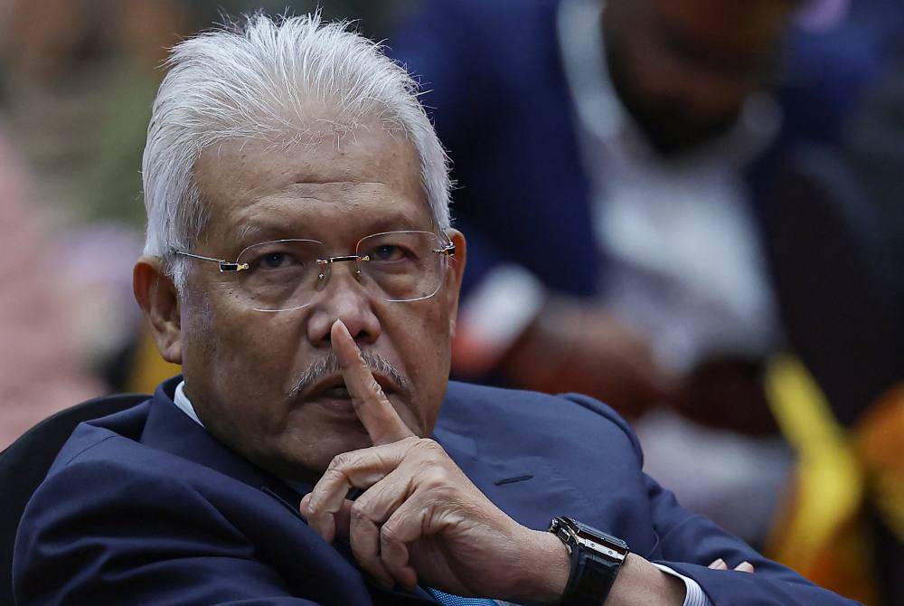 Speaker confirms Hamzah's return as opposition leader