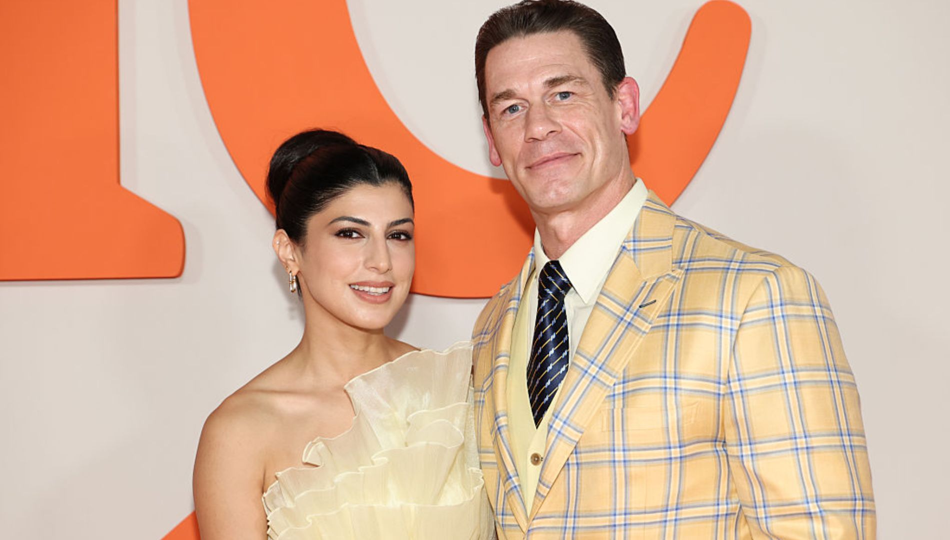 John Cena, Little Brother filminin kırmızı halısını iyi bir arkadaş ...