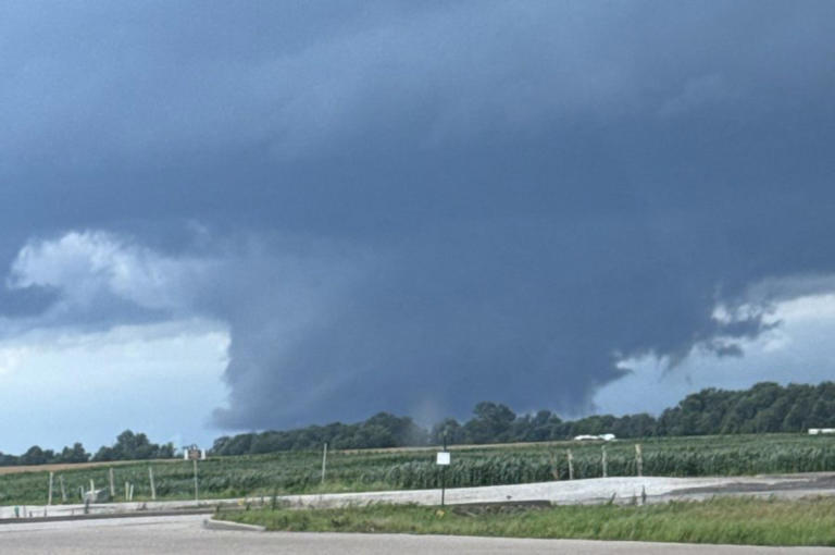 Severe storms confirmed in southern Illinois, Indiana