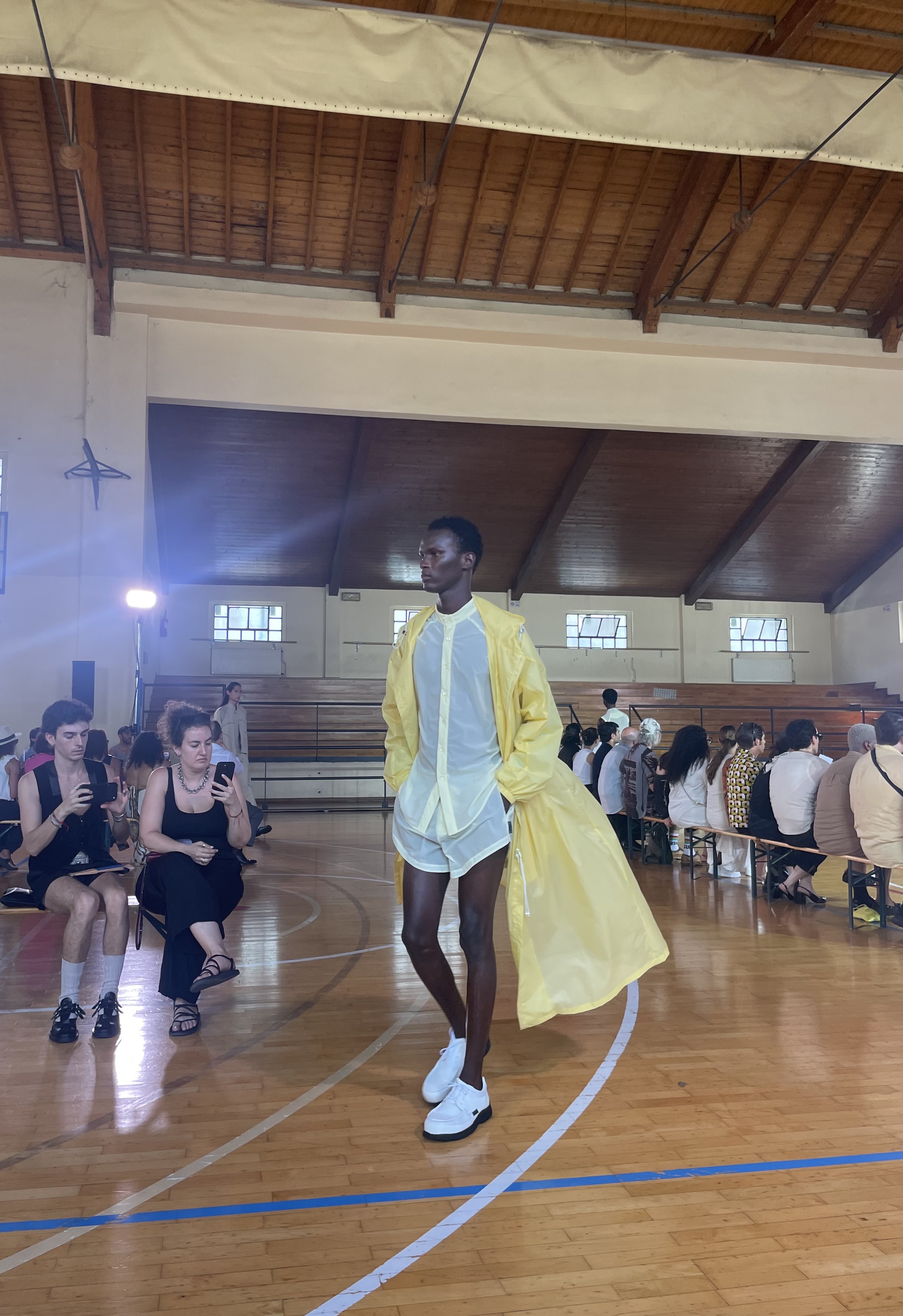 Saul Nash tra sportswear e tailoring alla Milano fashion week