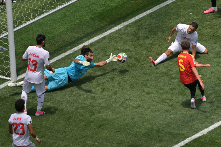 Meet Iranian goalkeeper with two Guinness World Records behind heroic ...