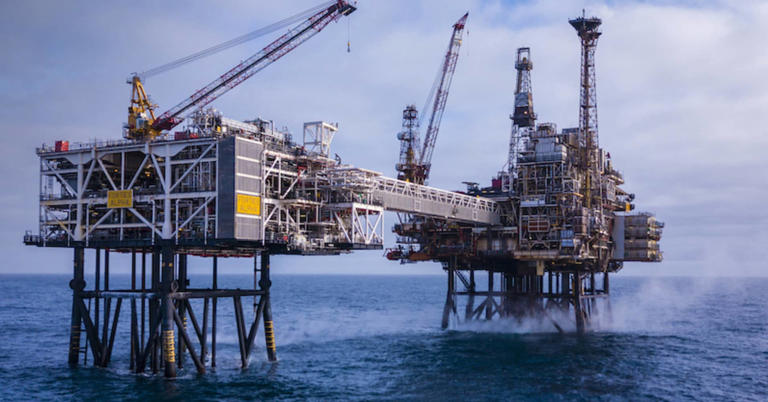 Oil prices fall as Qatar, Pakistan announce 60-day roadmap for US.-Iran ...