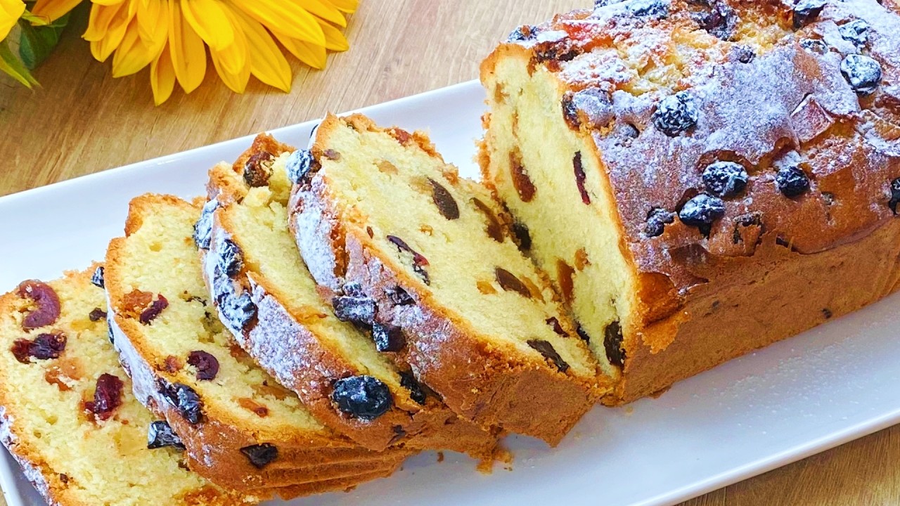 Why this easy fruit cake always keeps fruits evenly spread