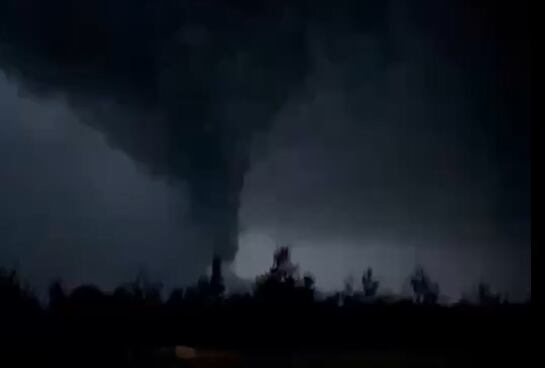‘Let’s go get in the basement.’ Storms across WAVE Country produce ...