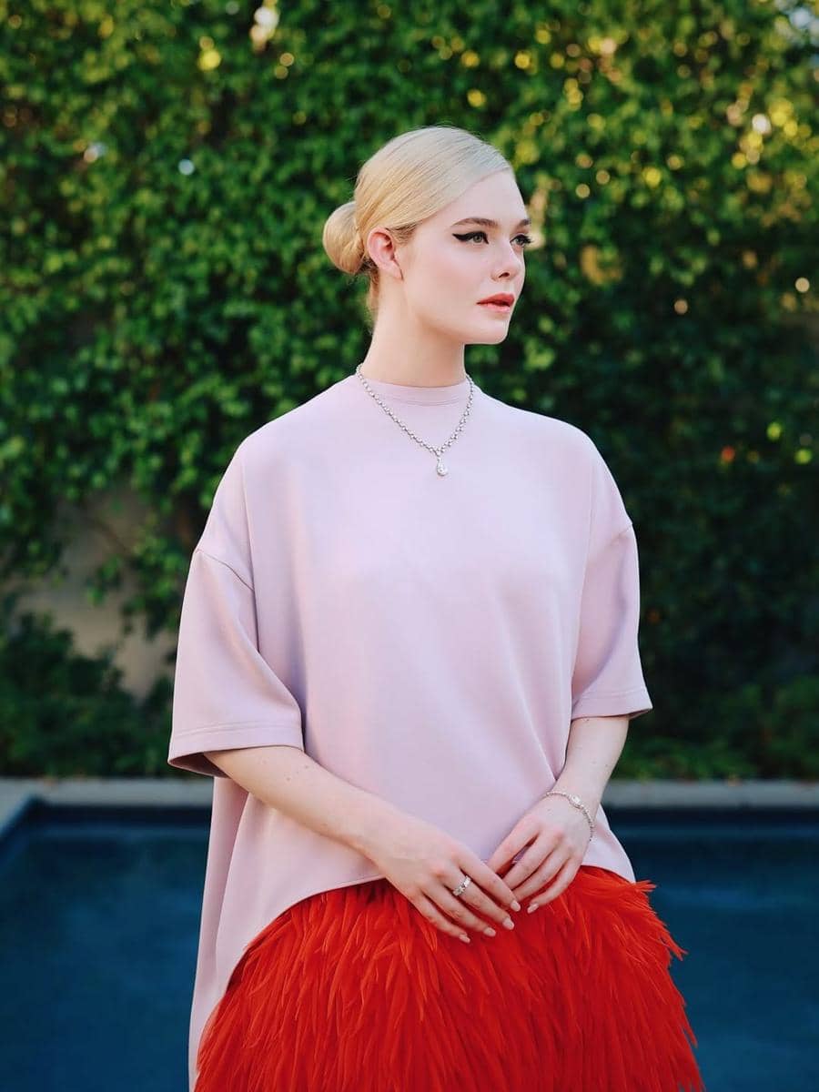 Deretan makeup look Elle Fanning yang bisa jadi referensi tampil elegan