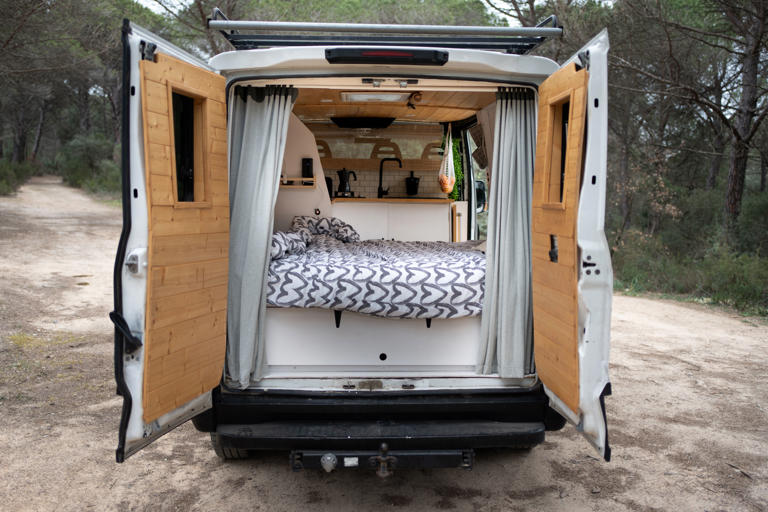 Van je gewone auto een mini-camper maken: dit moet je weten over deze ...