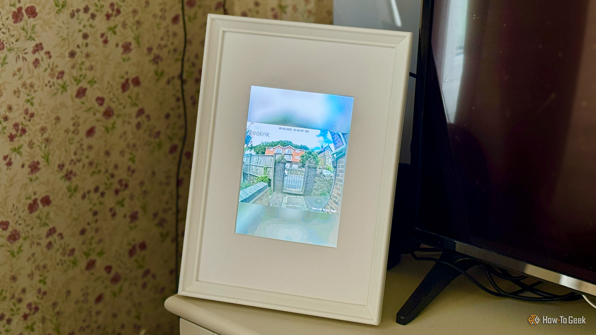 I turned an old iPad into a security camera monitor with a Raspberry Pi
