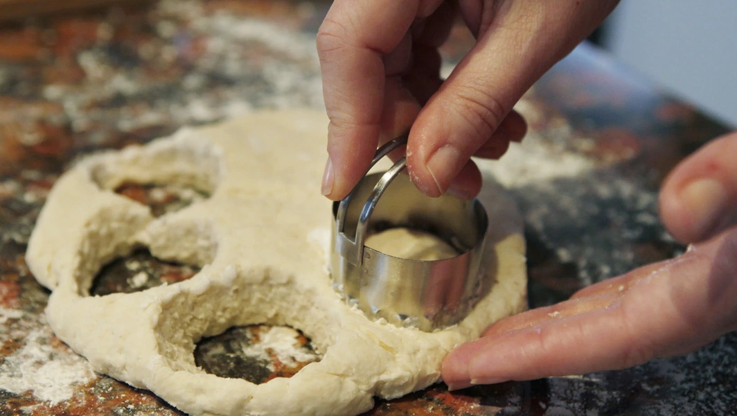 Biscuit baking tips and flavorful variations