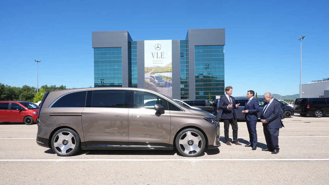 Mercedes-Benz VLE: Luxury electric van unveiled