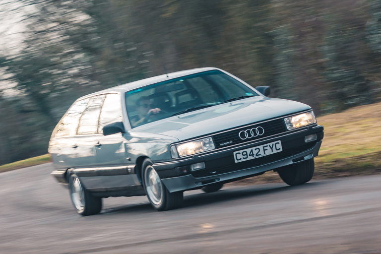 Audi 200 Avant quattro vs Volvo 850 T-5R: race-bred wagons