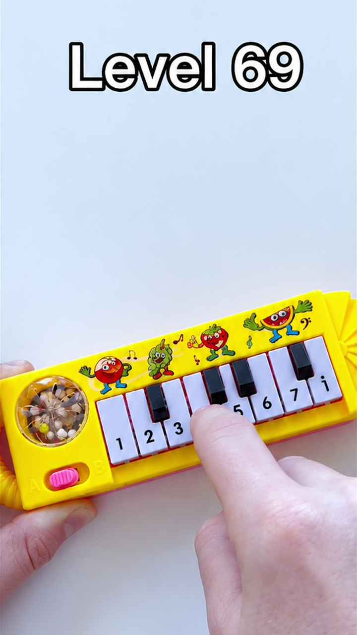 The funniest internet memes played on a $1 piano ever recorded