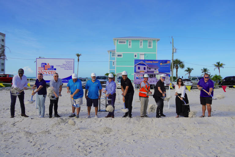 Get ready Fort Myers Beach. You're getting a food truck park