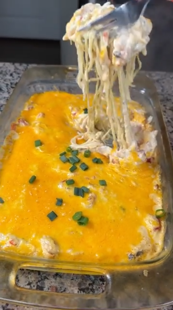 Easy one-dish chicken spaghetti that everyone loves