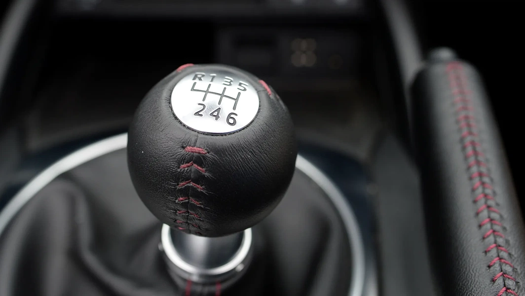 5 manual sports cars that rival automatics