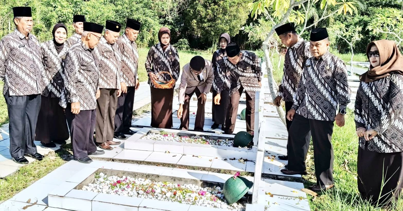 Peringati HUT ke-XXVII, PP Polri Kalteng gelar ziarah ke TMP Sanaman ...