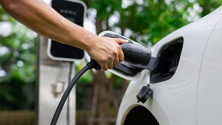 Tata Motors gets order for 3,400 electric commercial vehicles