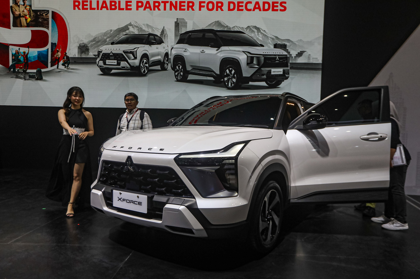 Mobil buatan Indonesia ini laris manis di Vietnam, Xforce dan Xpander ...