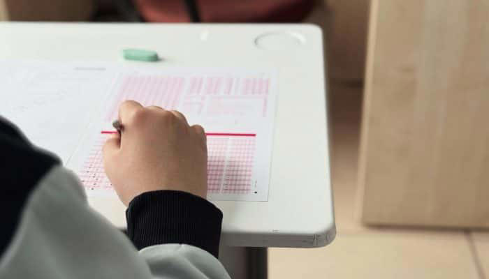 Minutes late, no entry: Bengaluru students miss NEET re-exam despite ...