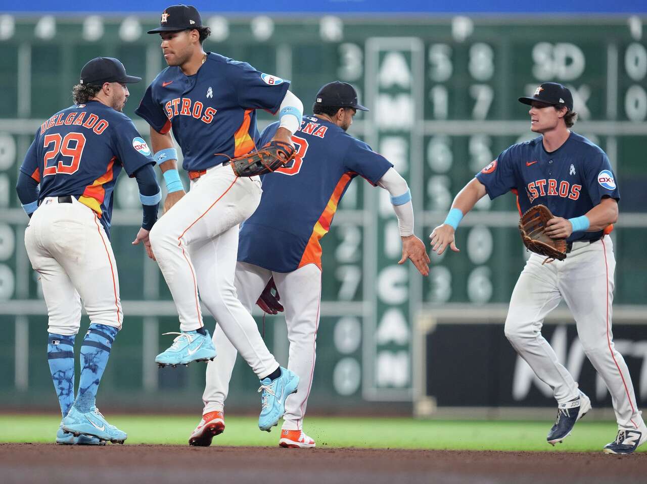 Houston Astros edge Cleveland Guardians to win third straight series ...