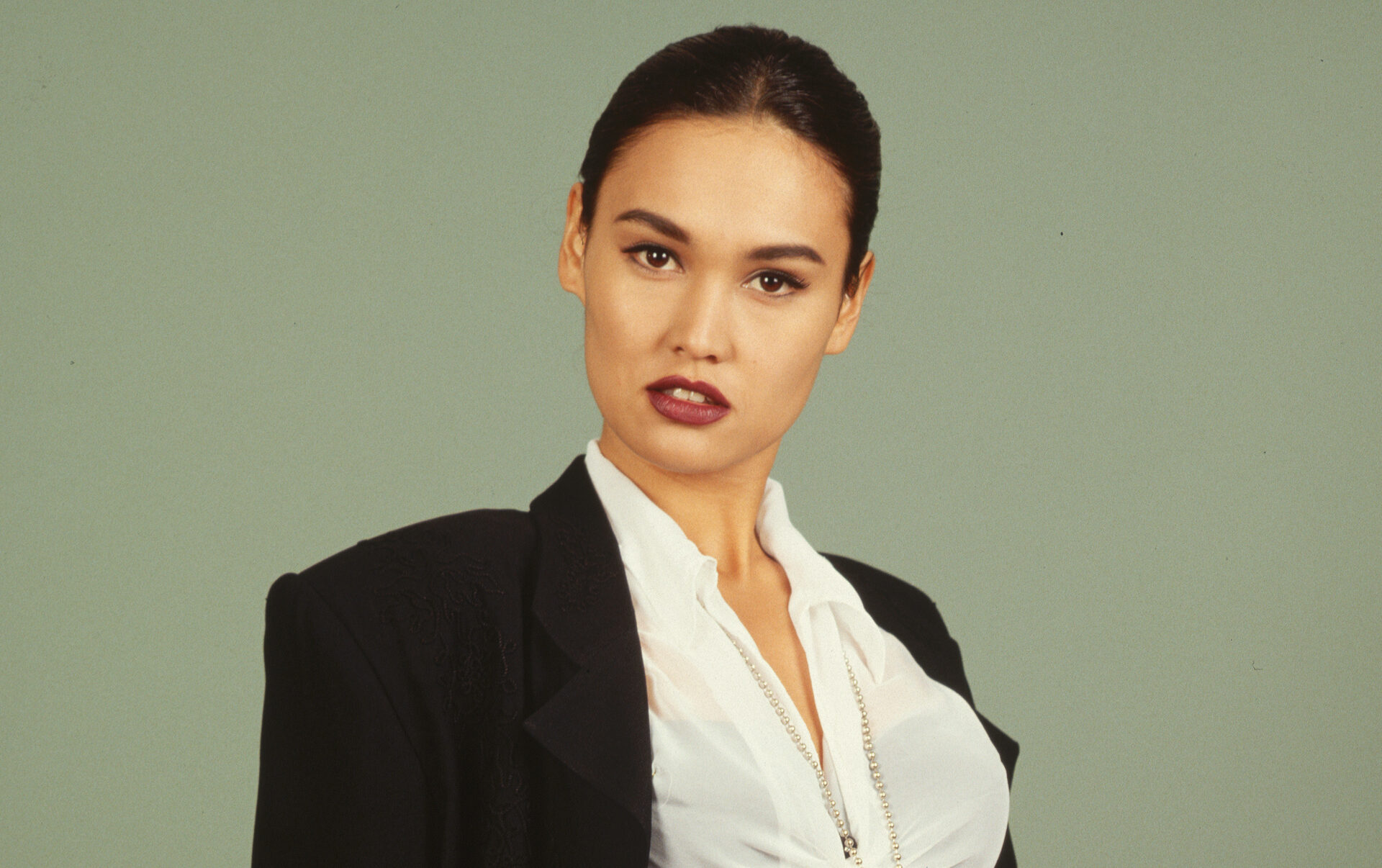Tia Carrere: estrella de los 90 y mucho más