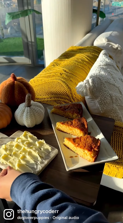Cornbread honey butter board 🫓🍯🔥 sweet, savory & so addictive 😋💯 viral ...