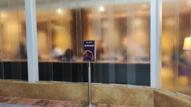 India’s new class war is on display in airport lounges