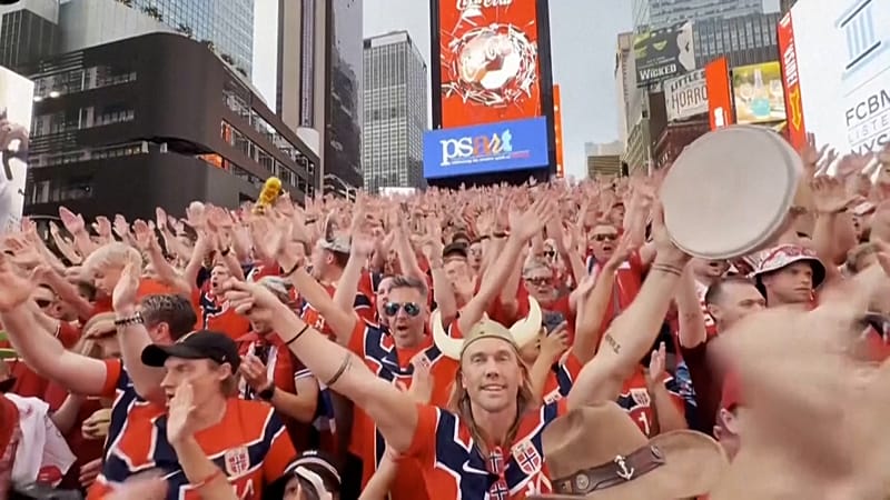 Norway fans take over Times Square with Viking row