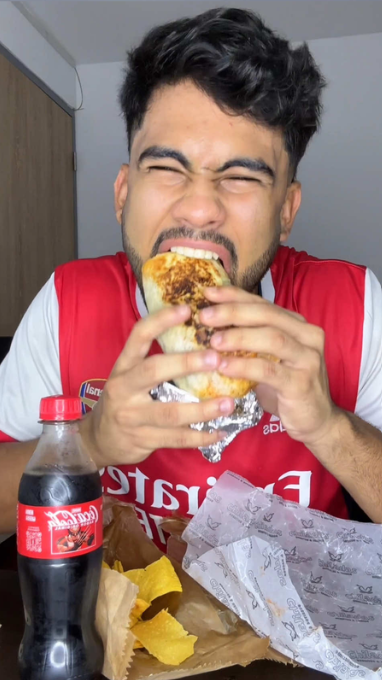 Burrito enojado vs realidad