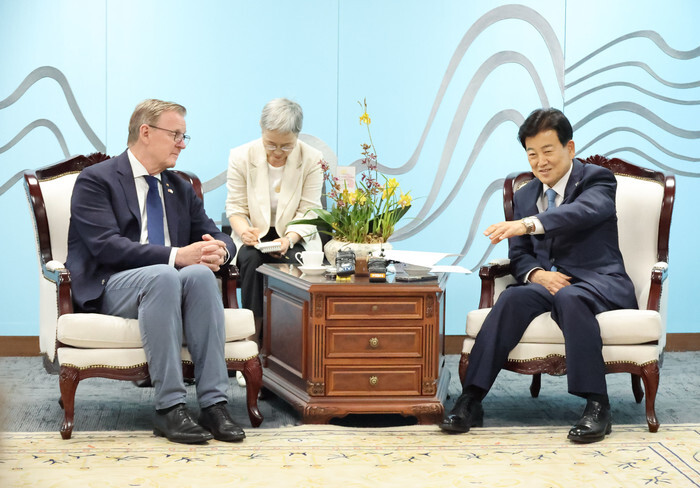 Unification minister meets German parliamentary leader