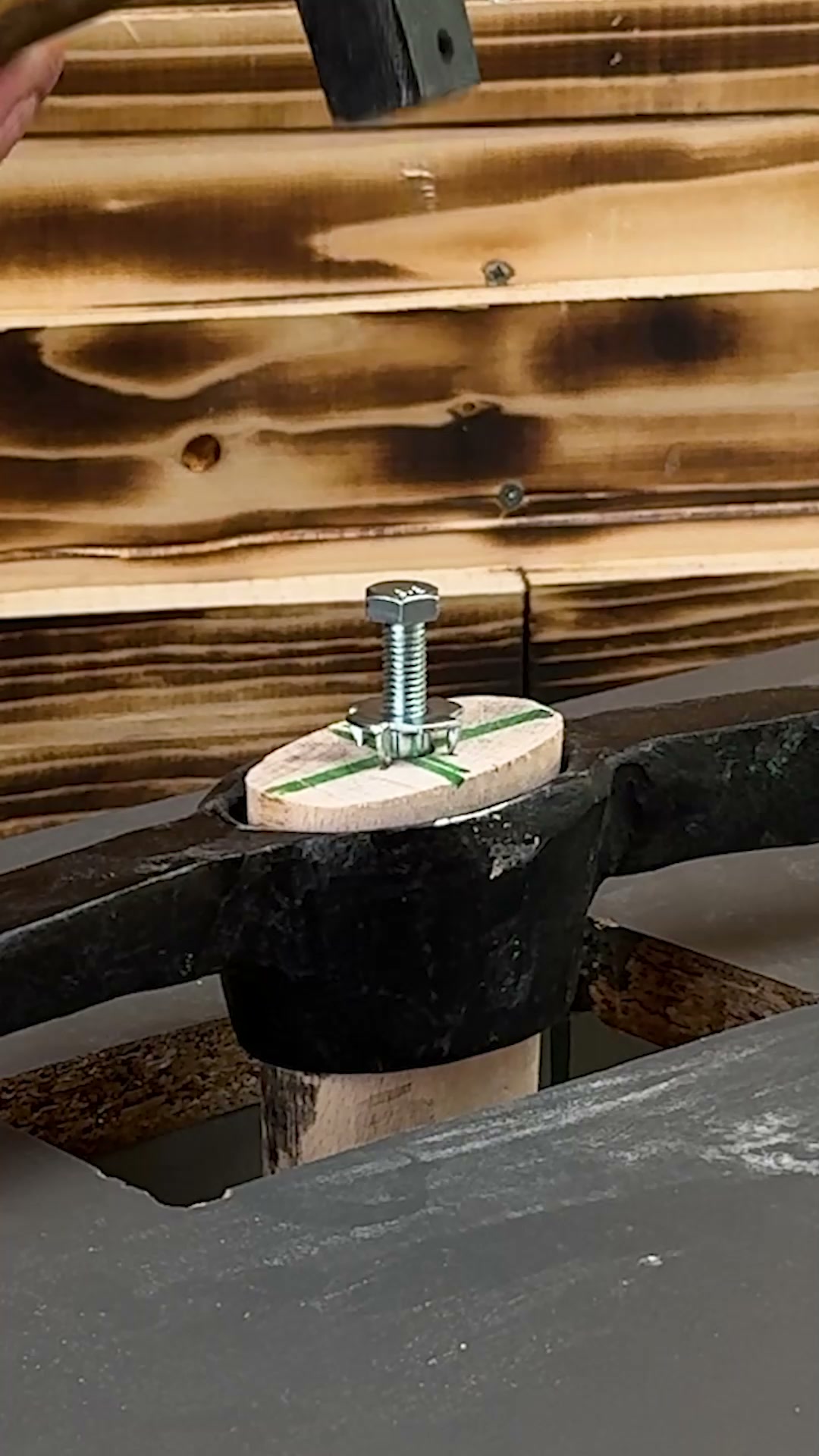 Attaching a handle to a pickaxe ASMR 💯