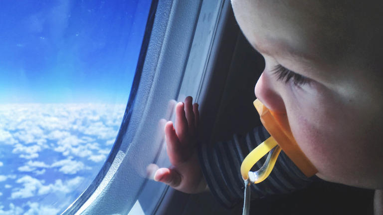 Should you hand out goodie bags when flying with an infant?
