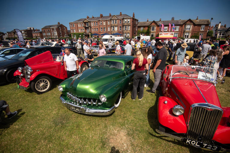 23 fabulous scenes as thousands of people flock to Lytham Car Show ...