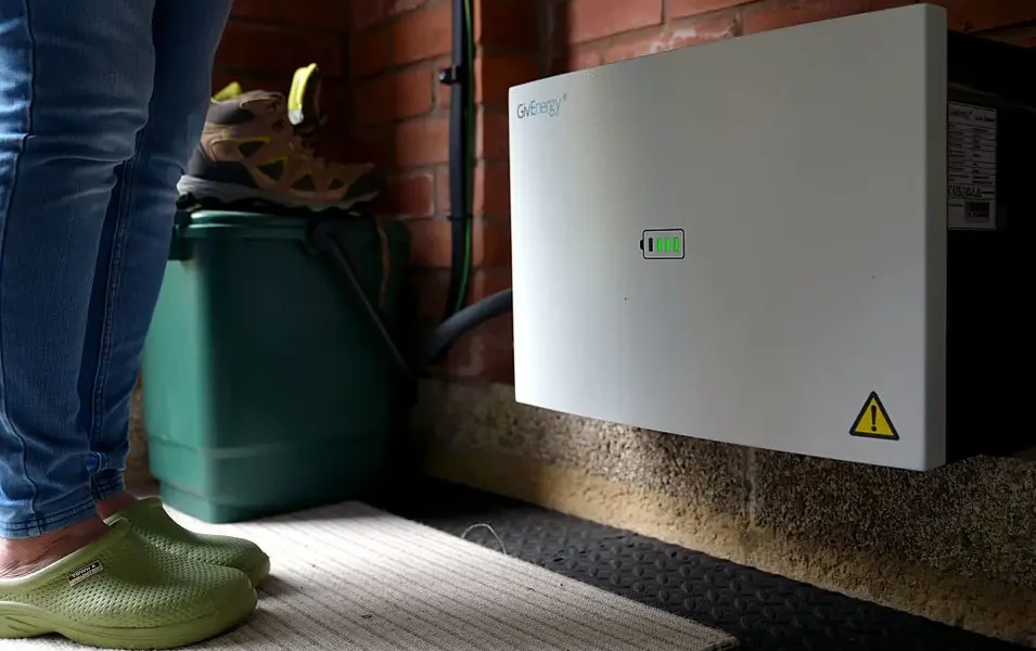 Standalone home batteries offer savings but hinge on tariffs